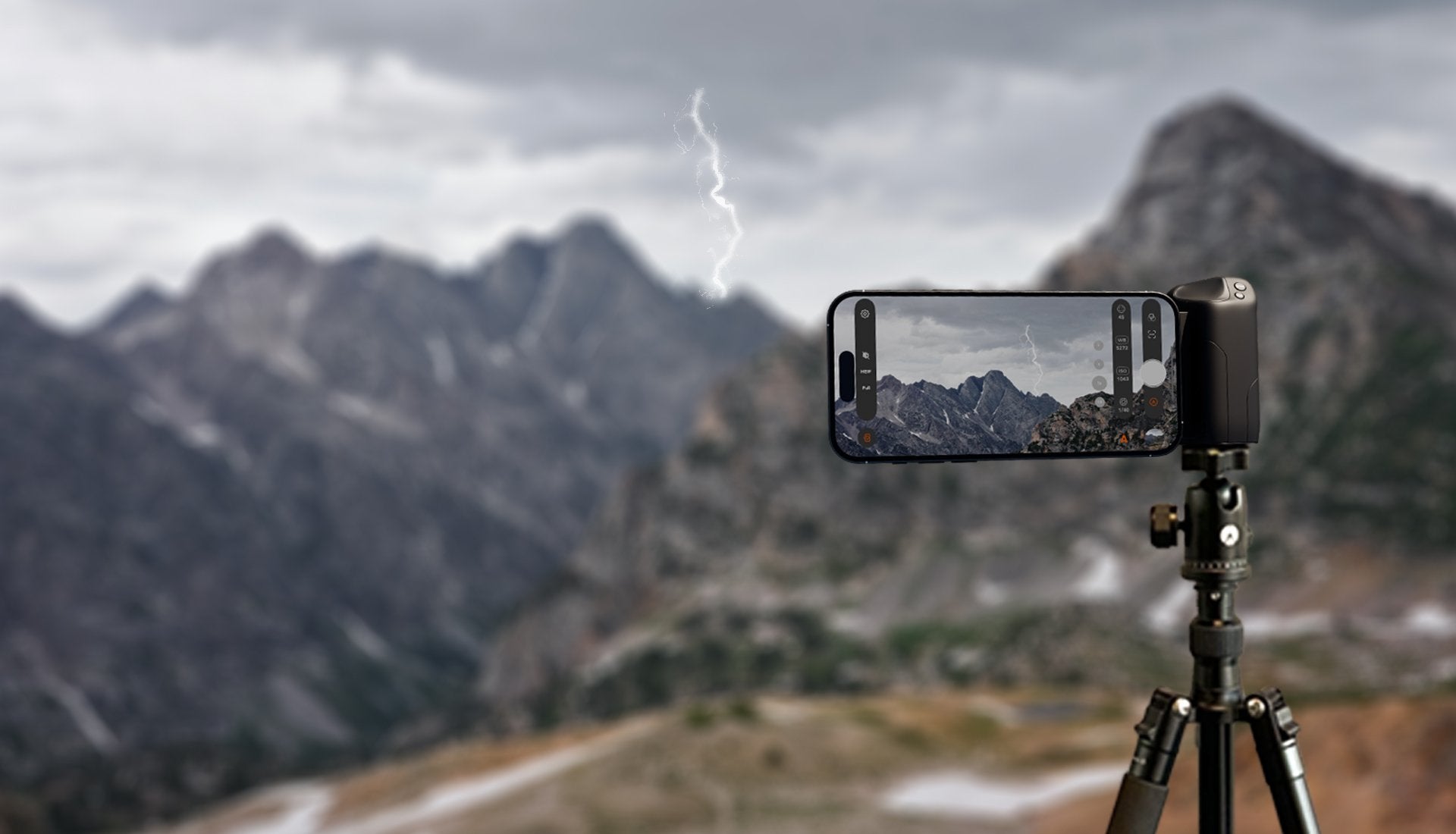 Spark - Ergonomic Smart Camera Grip for iPhone – MIOPS